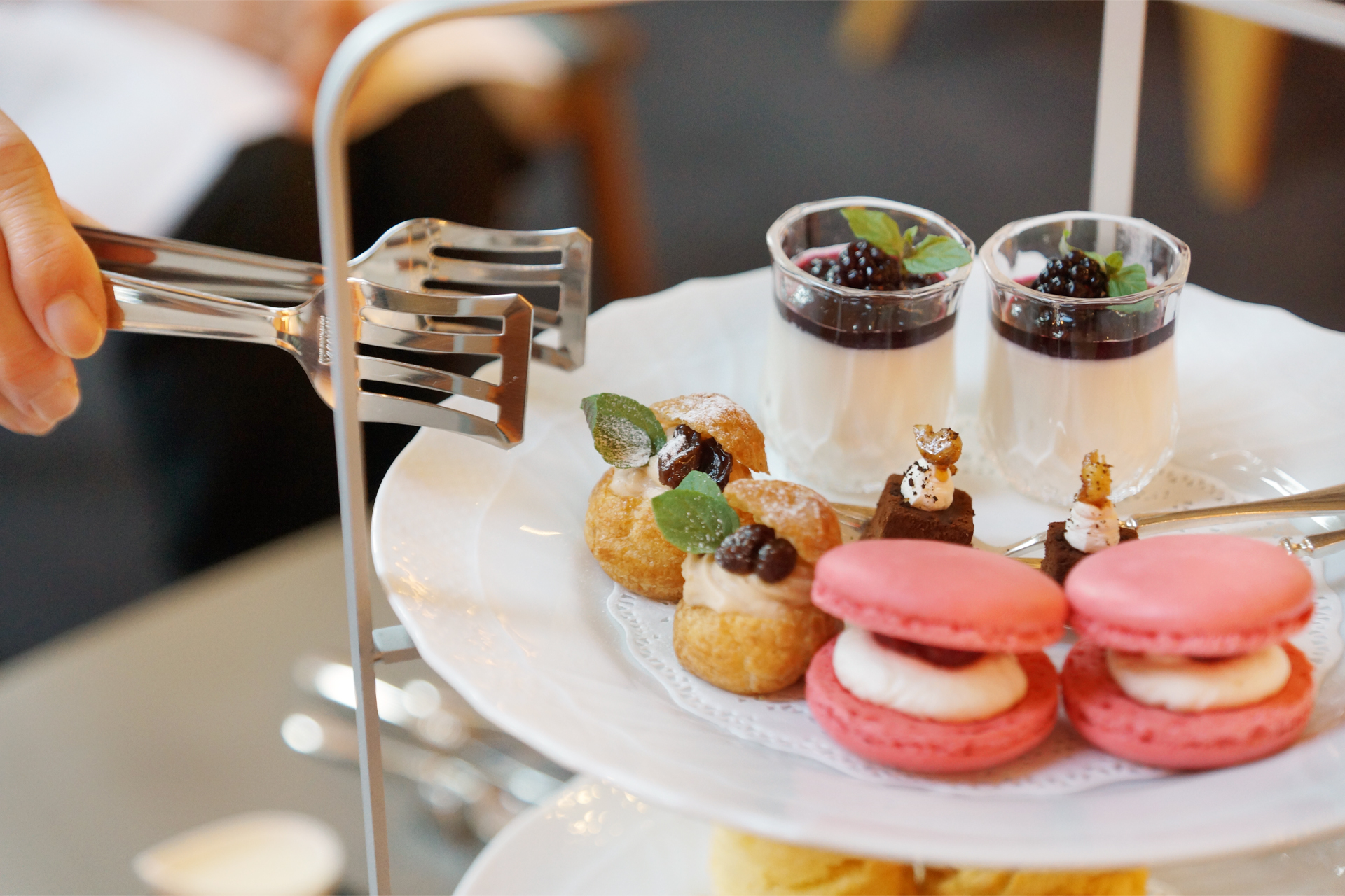 英国スタイルのアフタヌーンティー | カーブドッチ | CAVE D'OCCI WINERY | 滞在するワイナリー